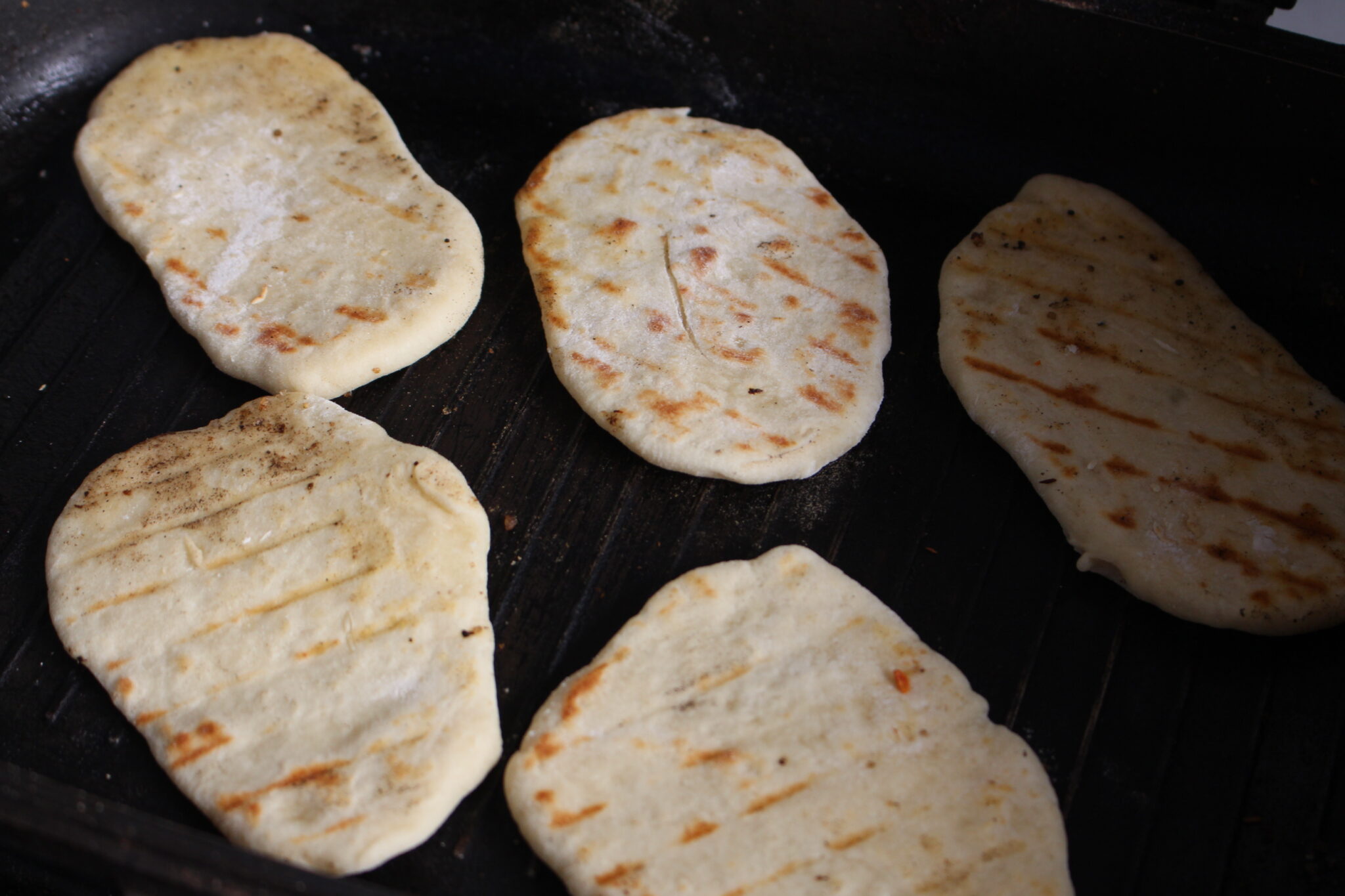 Mini Naan Bread Recipe( Super Easy ) - Farah's Recipes